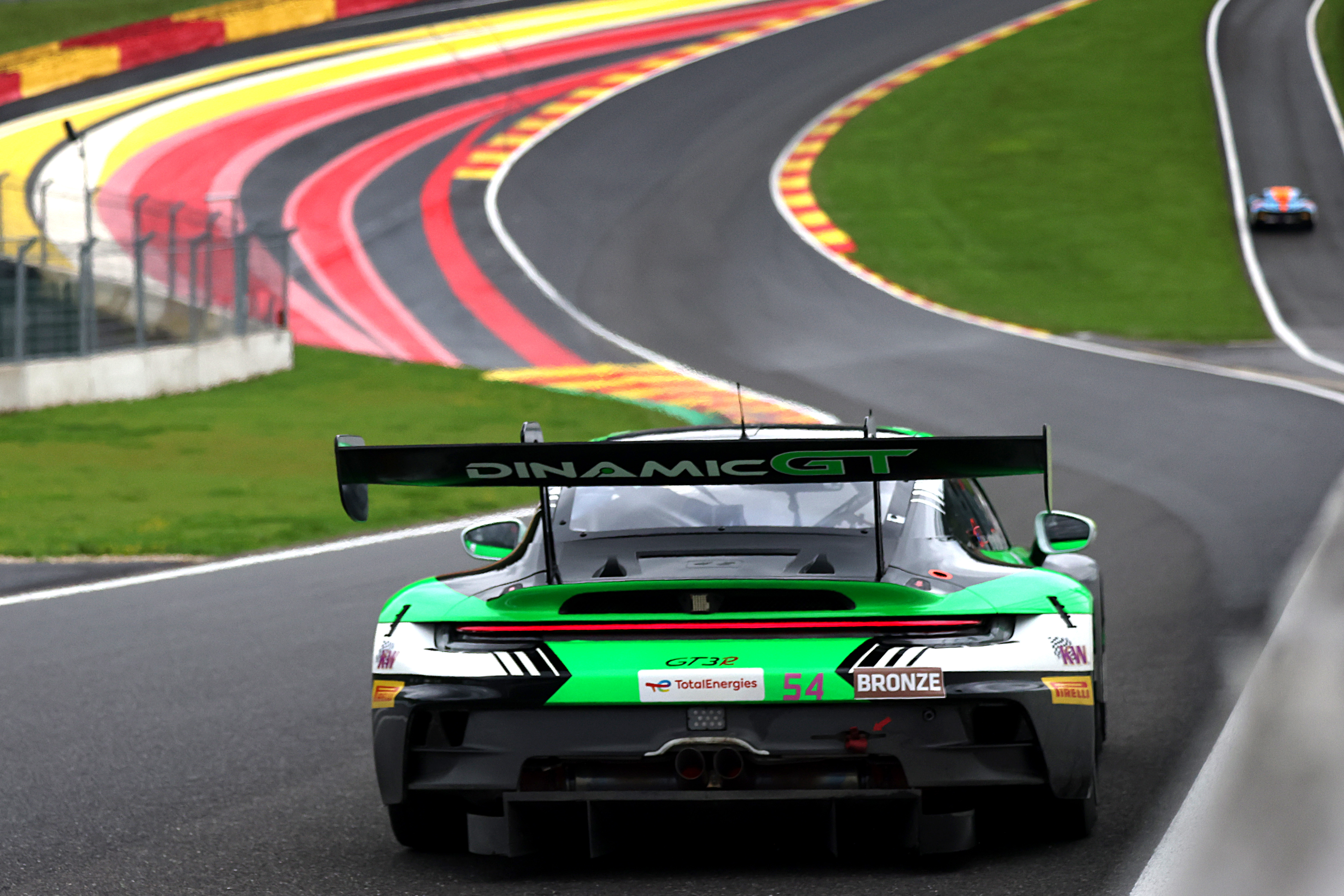 Dinamic GT Porsche leads Night Practice at Spa-Francorchamps | GT World ...