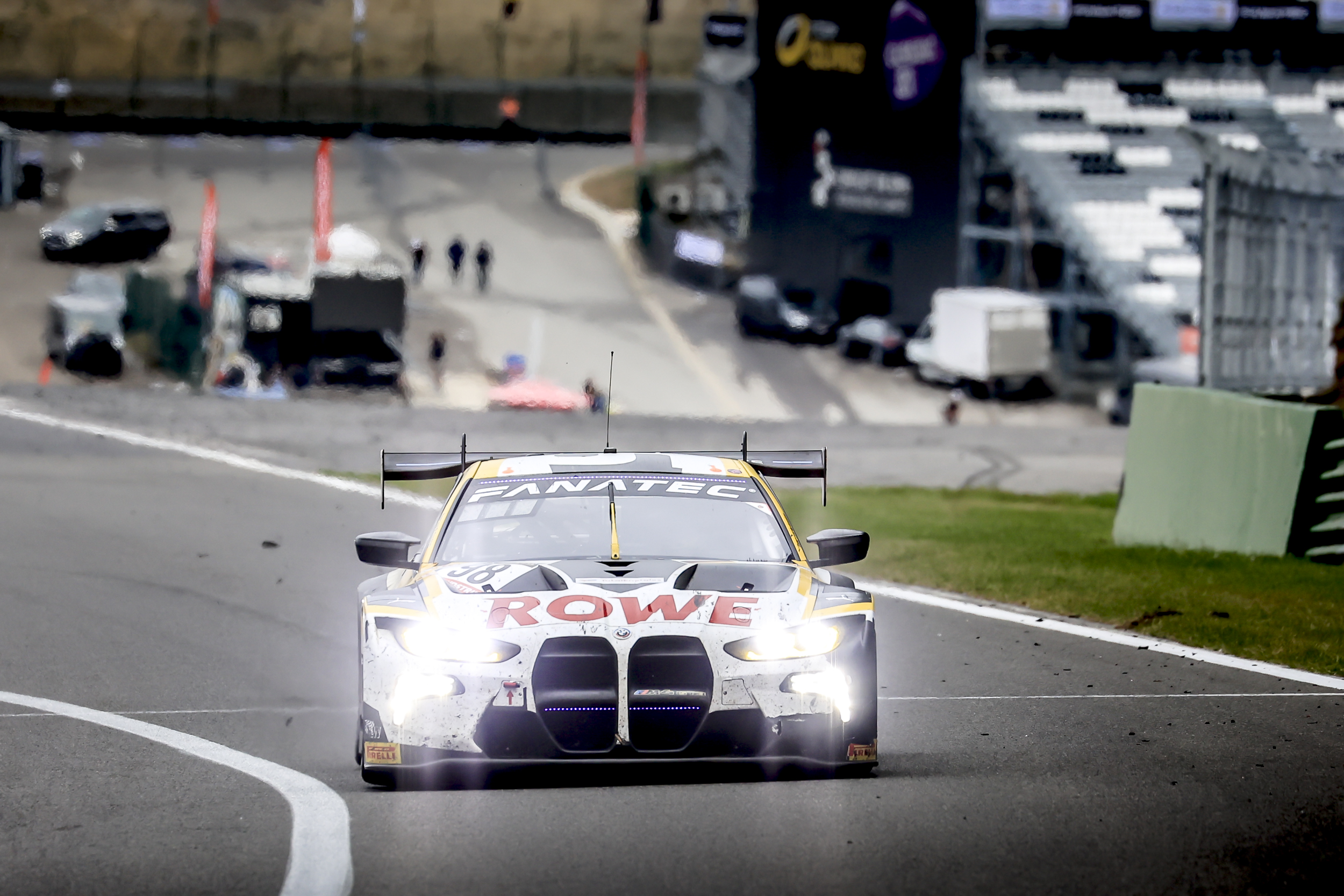 18-hour update: ROWE Racing BMW still out front, heartbreak for long ...