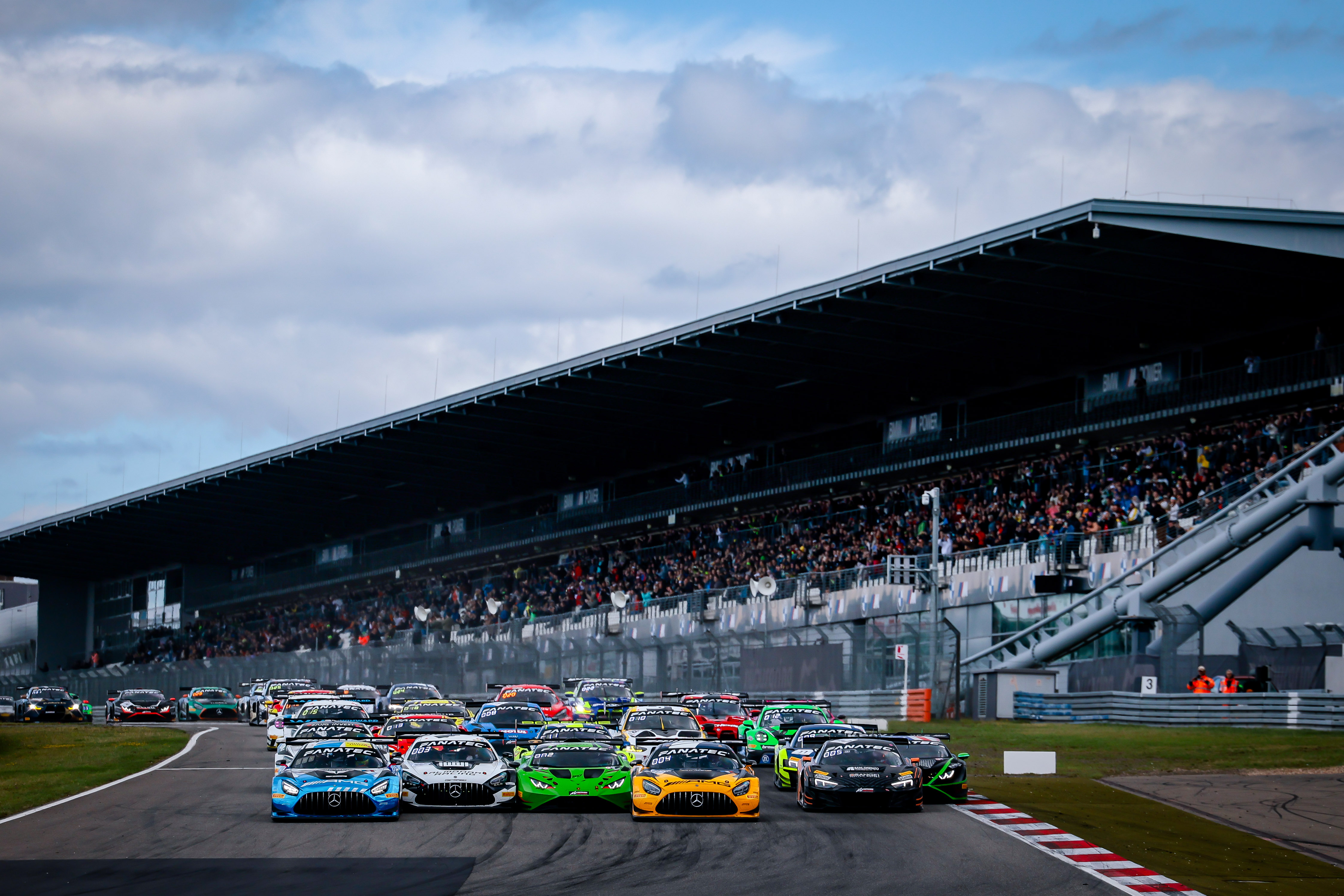Akkodis ASP seizes Fanatec GT Europe Endurance Cup advantage by leading ...