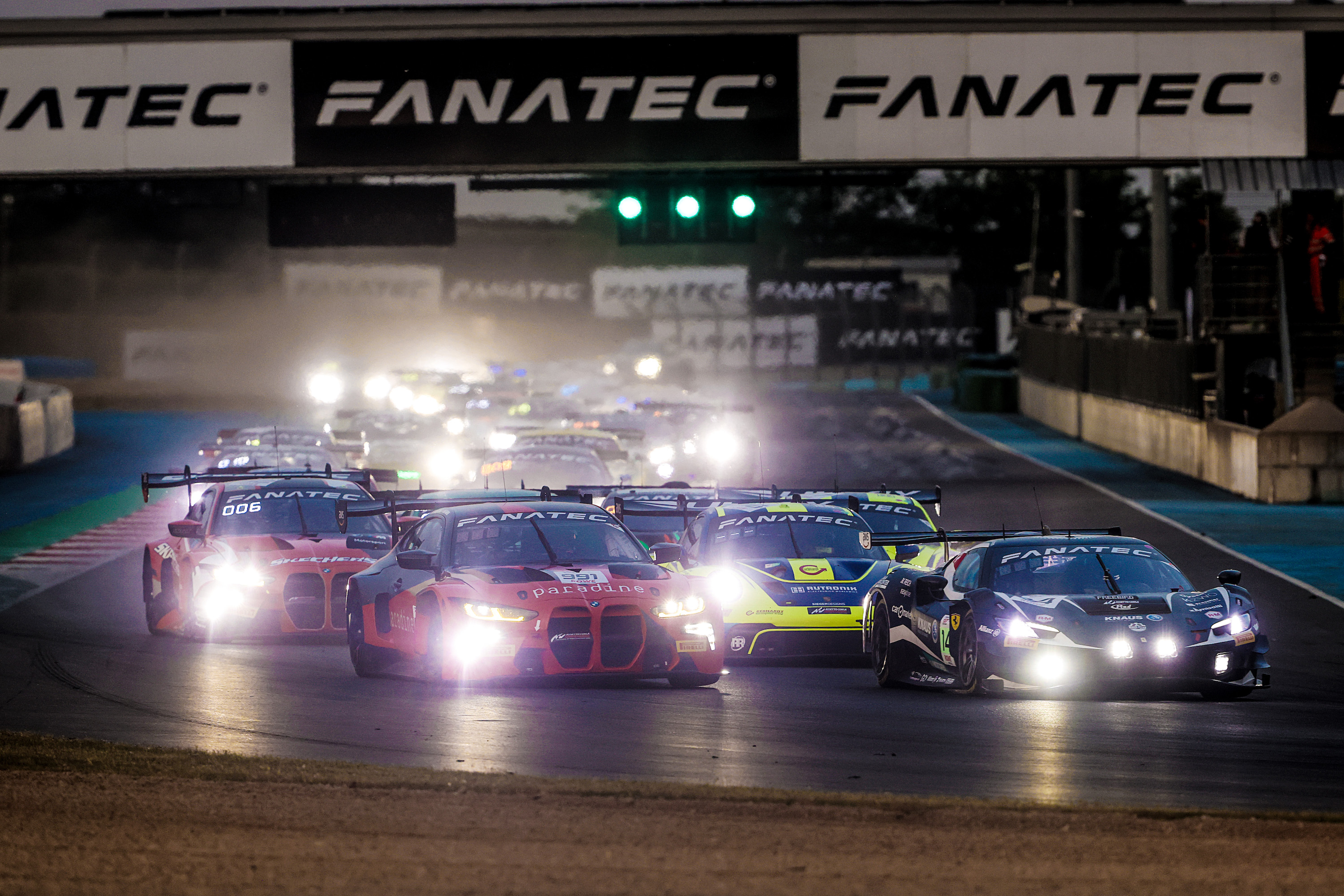 FANATEC GT GLOBAL: Porsche still out front as season builds towards ...