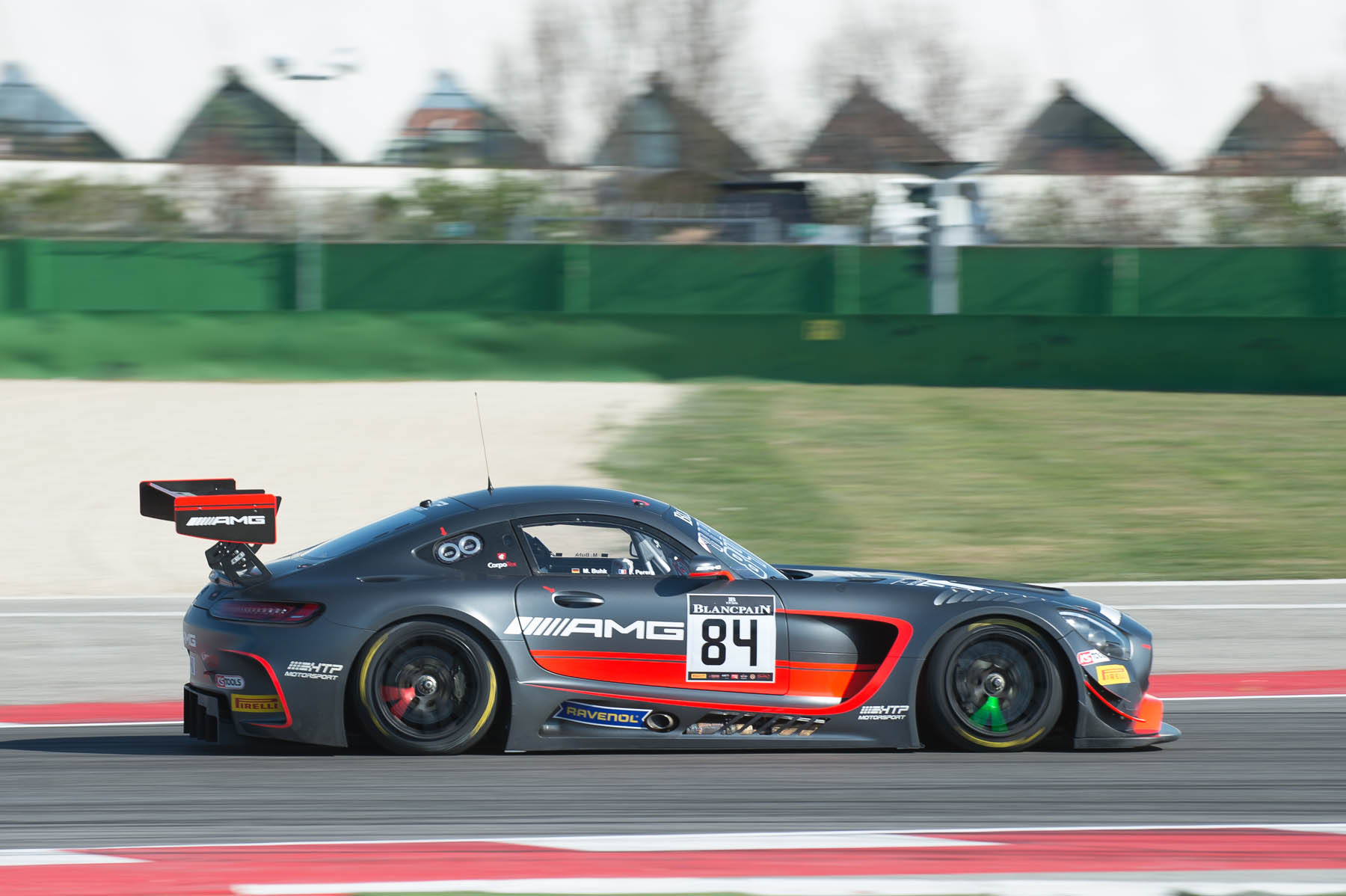 Franck Perera beats last year’s pole in first free practice | GT World ...